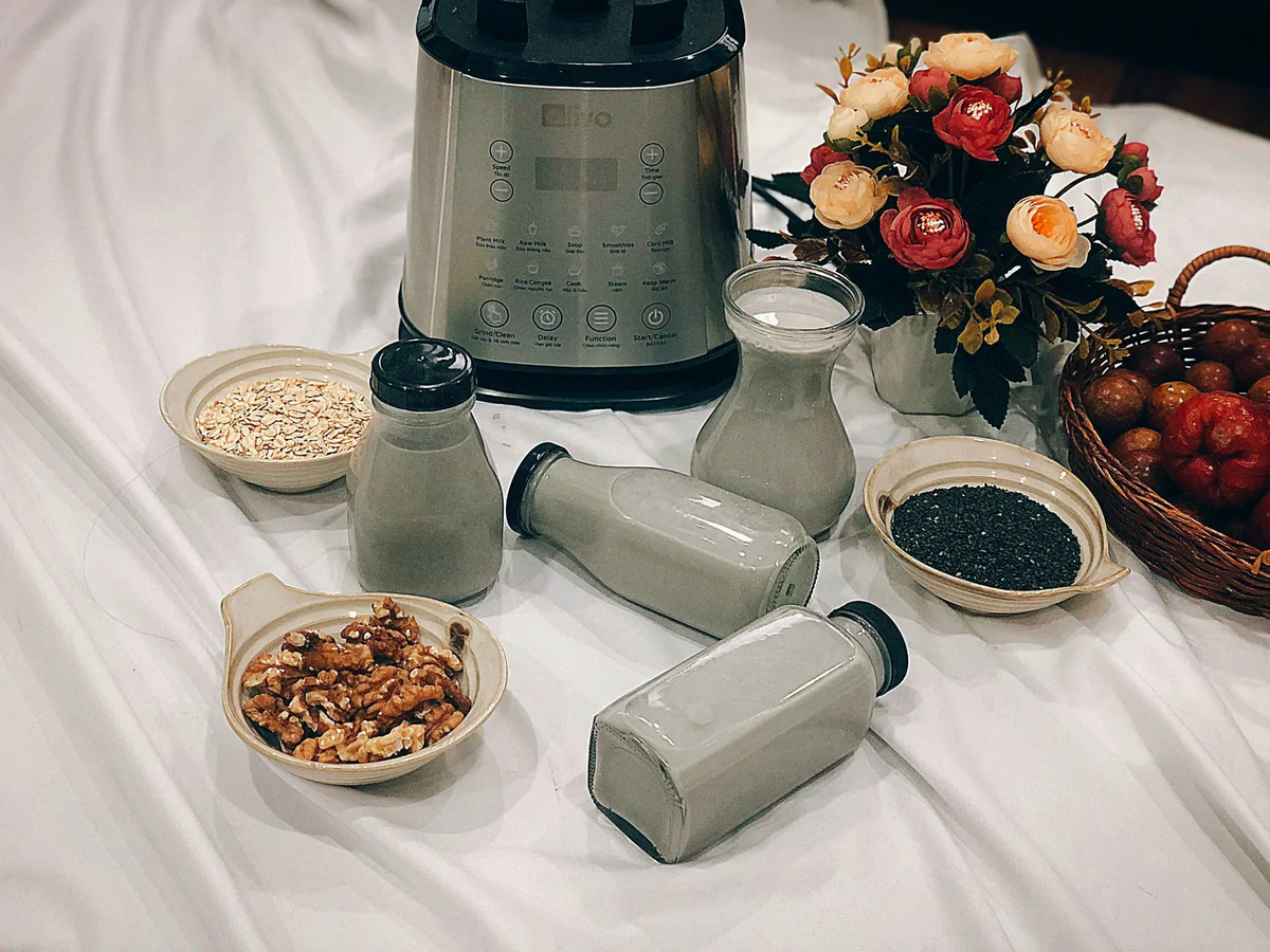 Mách mẹ các công thức làm sữa óc chó ngon tại nhà - Olivo